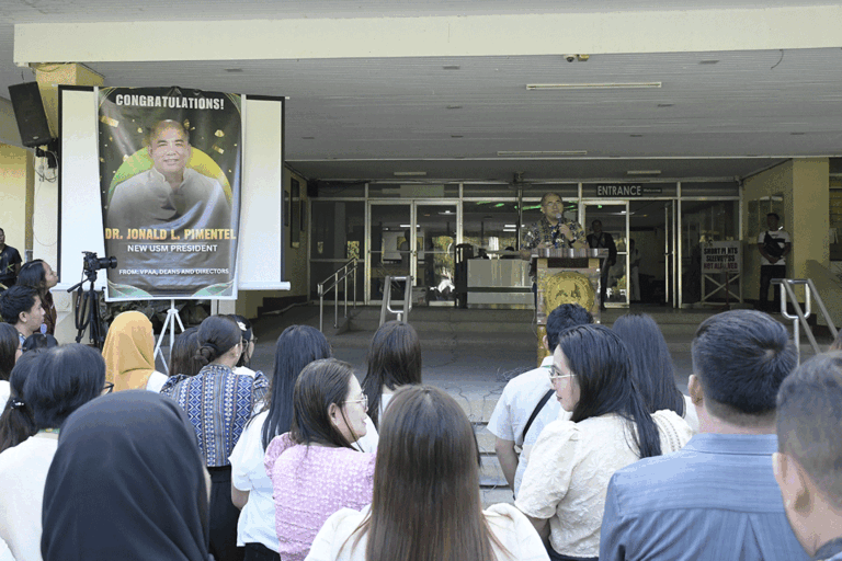 Dr. Pimentel Attends Convocation Program—his first as USM President ...
