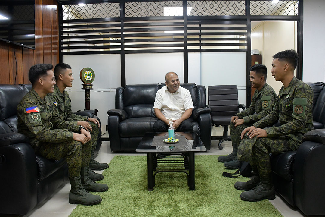 New OCC Graduates Visit USM President – University of Southern Mindanao