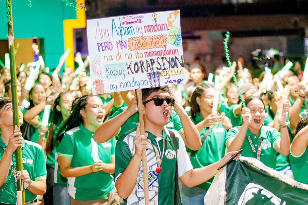 Torch Parade Fires Up USM Pasiklaban 2025, Students Raise National ...